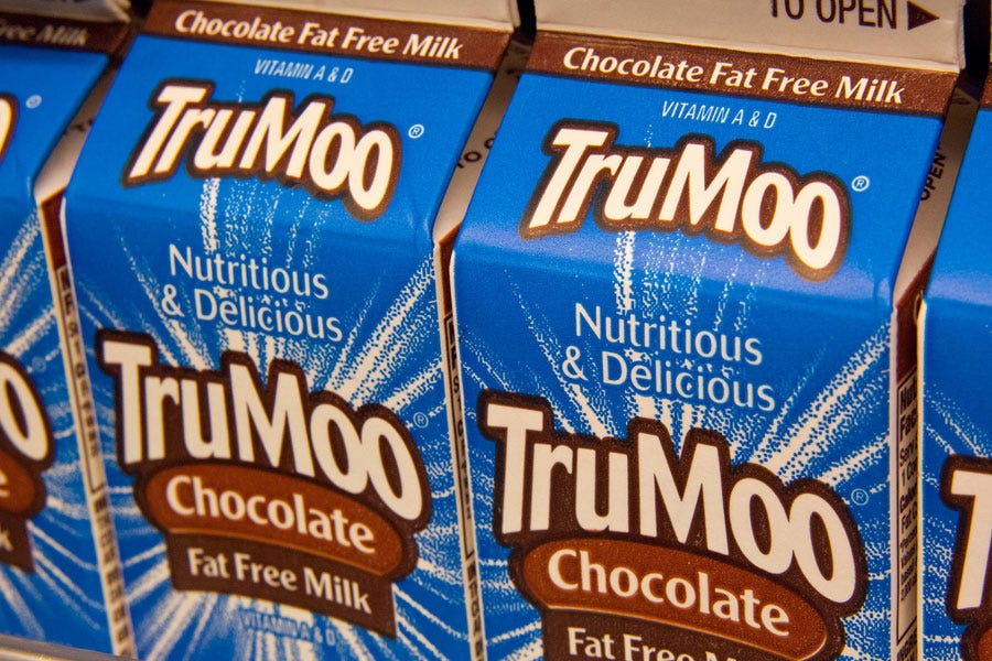 USDA issues nutritional standards, allows flavored milk to stay in ...