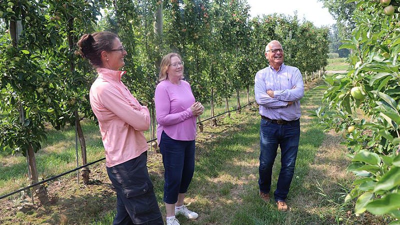 Ottawa County Farm Bureau’s Jim Engelsma named Apple Grower of the Year ...