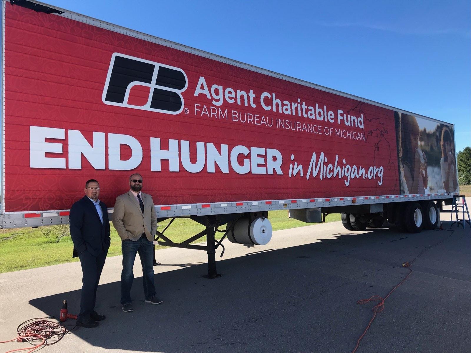 ACF donates refrigerated trailer to help fight hunger in Michigan ...