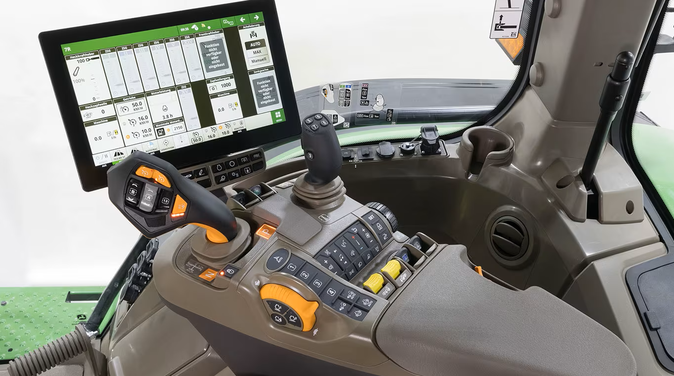 John Deere debuts new tech features for tractors to prep for autonomous ...