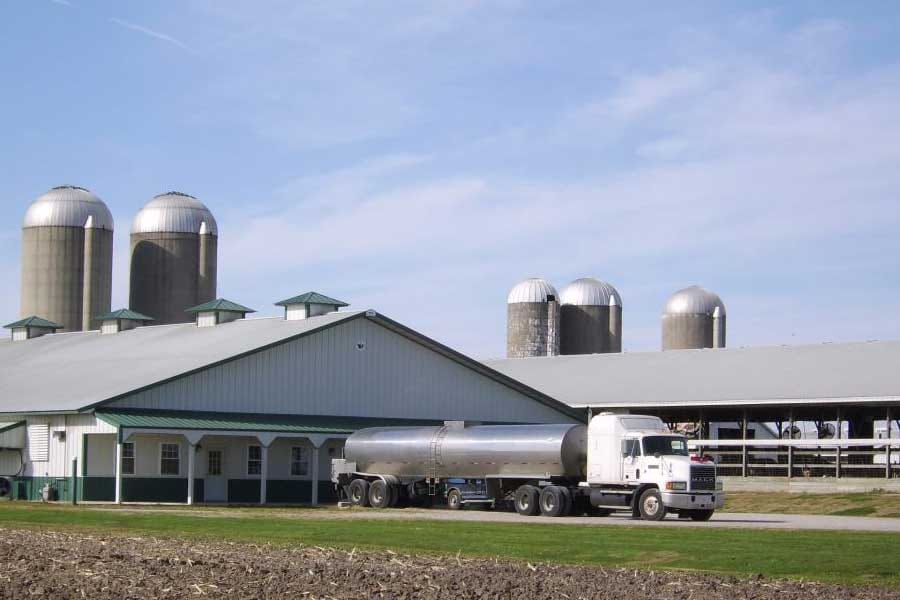 US monthly average milk price, export values set records in March ...