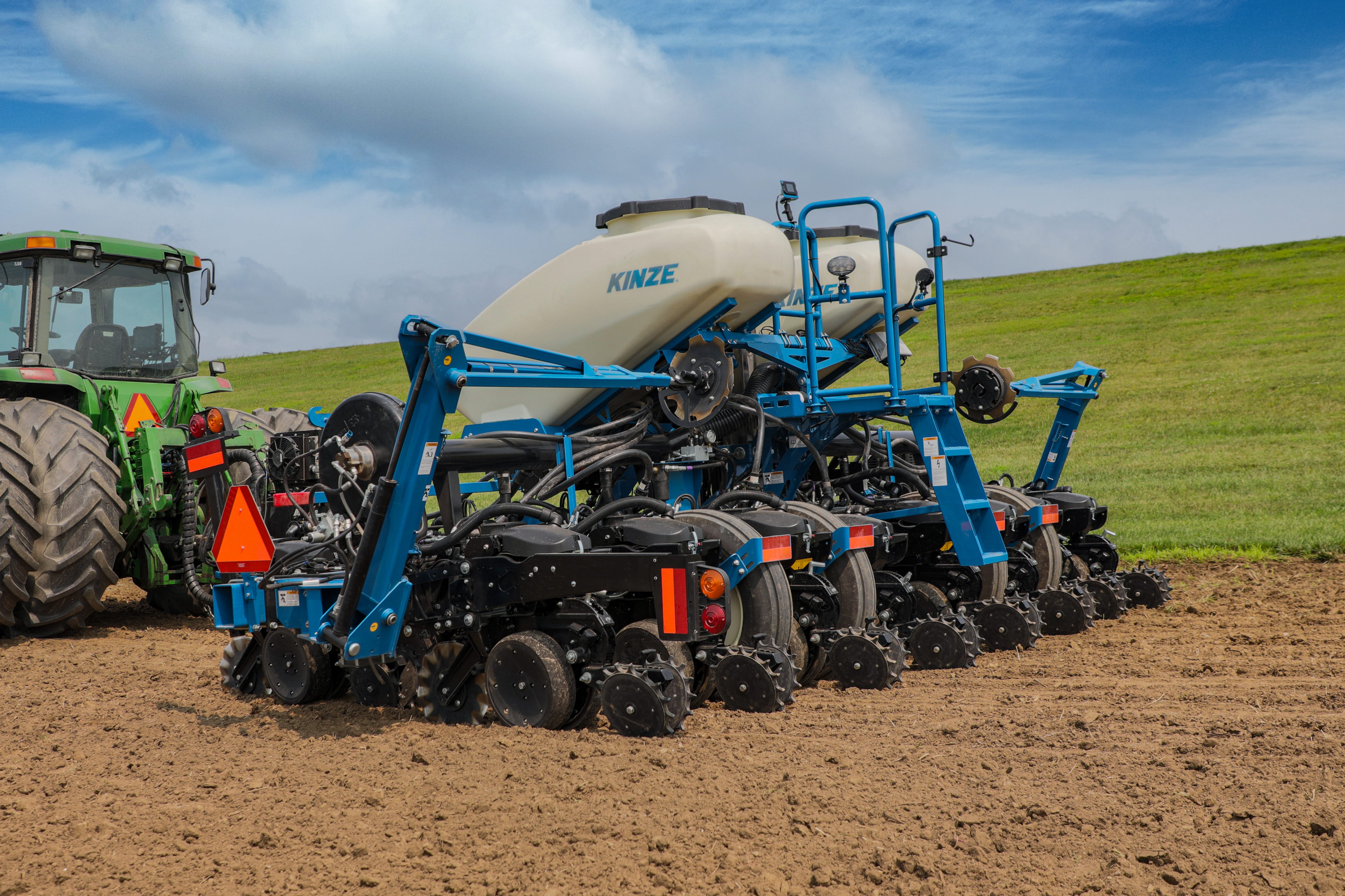 Kinze to introduce new 3505 High-Speed Planter for 2023 - Michigan Farm ...
